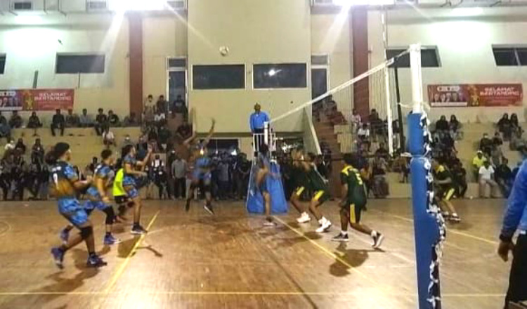 Dua Kali Menang, Tim Bola Voli Putra Kutim Melaju ke Semifinal ...